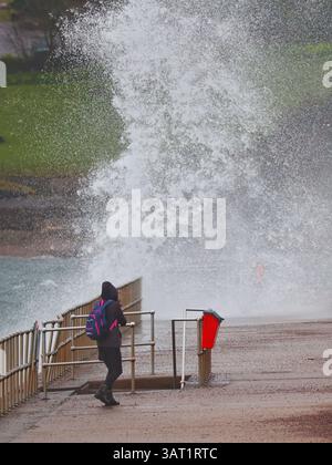 Teignmouth, Devon, UK. 18th Apr, 2025. UK Weather: Wet and wild Good ...