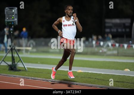Habtom Samuel of New Mexico wins the men's race in 28?33.9 during the ...