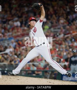 Atlanta Braves relief pitcher Tyler Kinley in action during a baseball ...