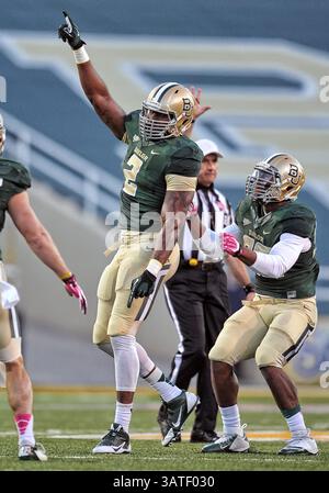 Baylor Bears defensive end Shawn Oakman (2) celebrates with fans after ...