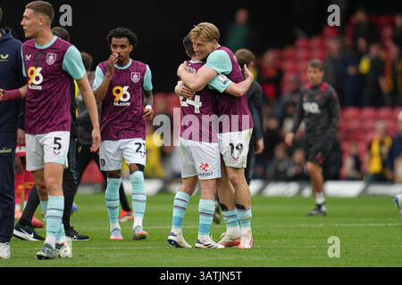 Zian Flemming of Burnley celebrates the win with the fans during the ...