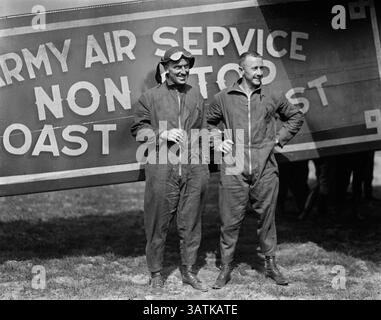 Macready and Kelly, non-stop coast to coast flight, USA Stock Photo - Alamy