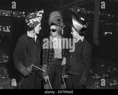 Women welders in World War II, circa 1940's Stock Photo - Alamy