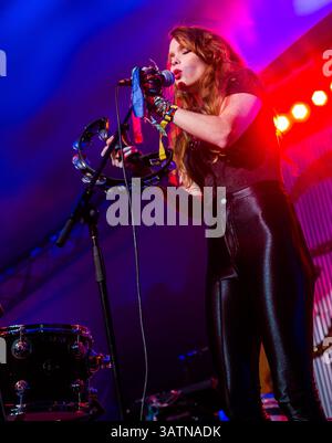 Nora Patterson of Royal Teeth performs at the New Orleans Jazz and ...