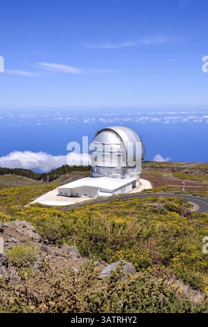 Photo Picture of a Modern Scientific Astronomical Observatory Telescope ...