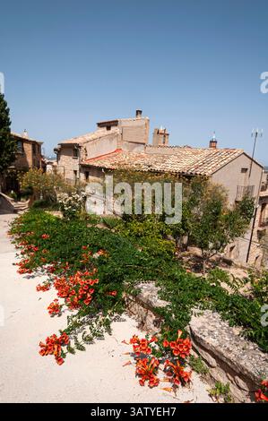 Old town of Calaceite, Teruel, Aragon, Spain Stock Photo - Alamy