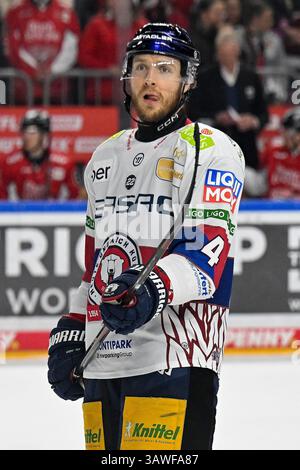 Adam Smith (Eisbären Berlin #4), cutout, portrait / portrait, Lions ...