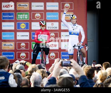 Lorena Wiebes of Team SD Worx - Protime (centre) crosses the finish ...