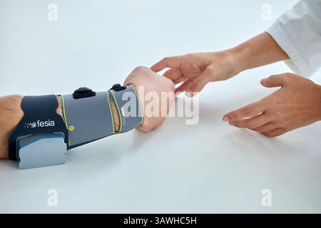 The rehabilitation device based on functional electrical stimulation ...