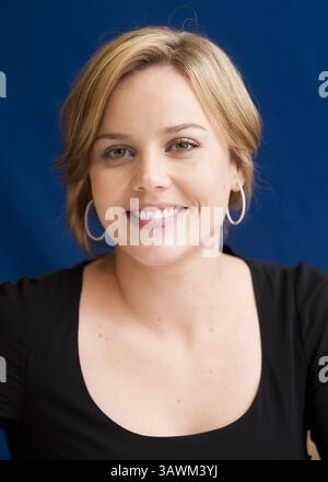 3 March 2011 - Hollywood, California - Abbie Cornish arrives to the ...