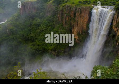 Howick falls waterfall on Umgeni river in Kzn midlands meander Stock ...