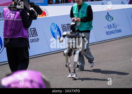 Technology startup Noetix Robotics' N2 runs in the robot half-marathon ...