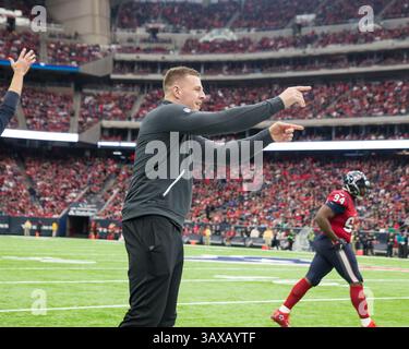 Houston Texans defensive end J.J. Watt (99) paces between plays during ...