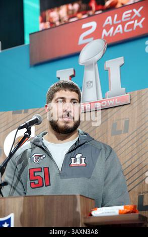 Atlanta Falcons center Alex Mack (51)during an NFL game between the ...