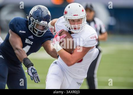 Florida Atlantic tight end Harrison Bryant runs a drill at the NFL ...