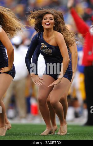October 8th, 2016: Pitt cheerleaders during the George Tech vs Pitt ...