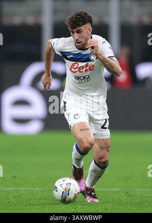 Milan, Italy. 20th Apr, 2025. Mateo Retegui in action during Serie A ...