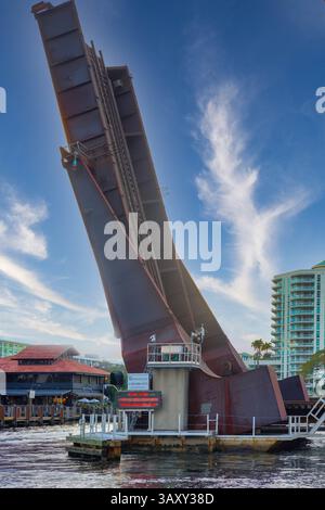 Open drawbridge in Fort Lauderdale Stock Photo - Alamy