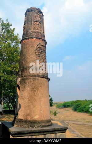 Carving Sculptures of Hindu Gods Near the Nilkanth Temple, Kalinjar ...