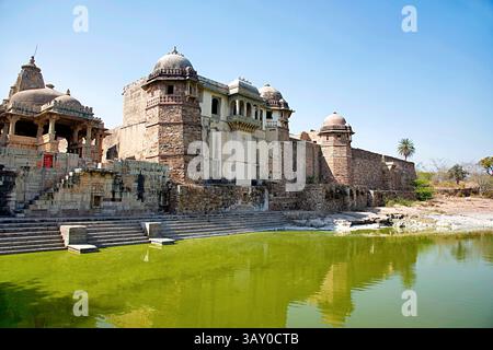 Ratneshwar Mahadev Mandir and Rao Ratan Singh Palace, Fort Complex ...
