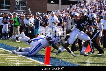 Old Dominion running back Devin Roche (3) runs for a touchdown against ...