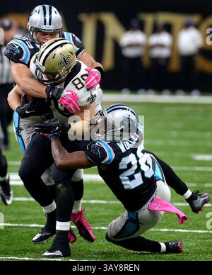 New Orleans Saints center Luke Fortner (79) arrives before an NFL ...