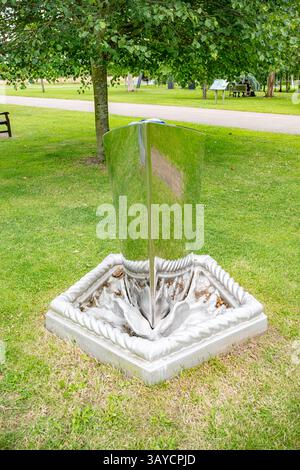 'Shiny Sheff' Stainless Steel Memorial Dedicated to HMS Sheffield ...