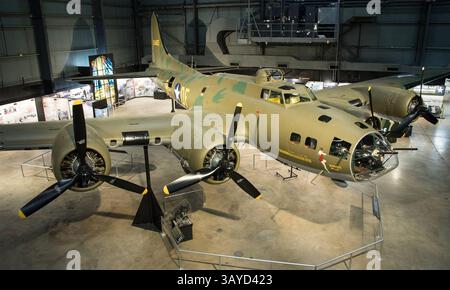 Boeing B-17F Flying Fortress and USAF Boeing B-29 Superfortress T ...