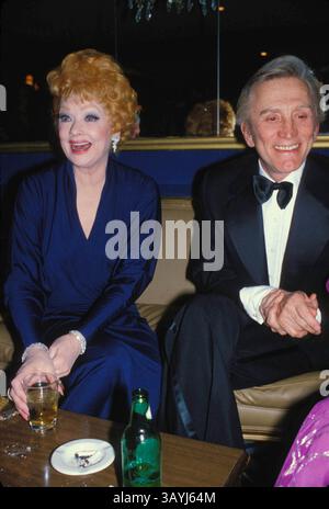 Date and location unknown - LUCILLE BALL AND BARBARA WALTERS. - 1979 ...