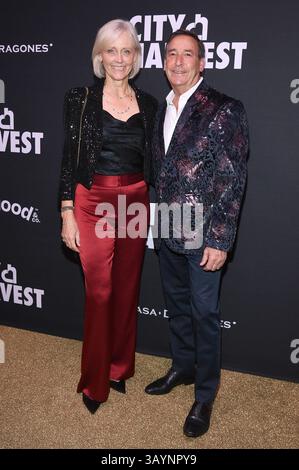 Jessica Koenigsberg and Bill Koenigsberg attend City Harvest 2025 Gala ...