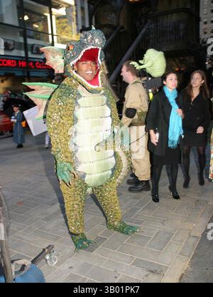 Oct. 31, 2007 - New York, New York, U.S. - K55399.BETTE MIDLER'S NEW ...