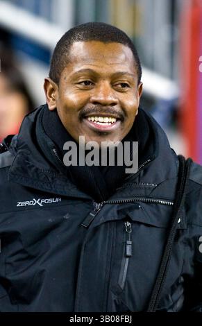 Former Green Bay Packers wide receiver Sterling Sharpe is honored for ...