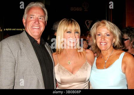 Suzanne Somers and sister Maureen Gilmartin May 1988 Credit: Ralph ...