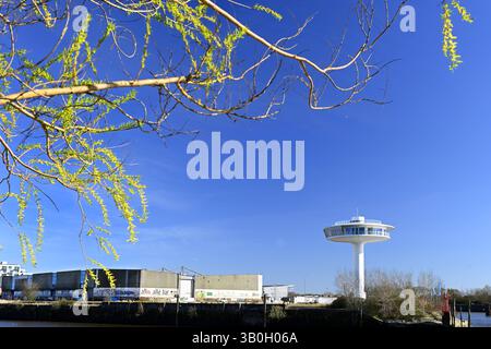 Wohnturm Lighthouse Zero und Areal für die neue Oper auf dem Baakenhöft ...