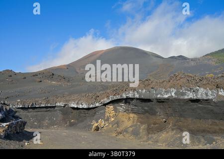 Krater Vulkan Tajogaite, Lavafeld, La Palma, Spanien *** Tajogaite ...