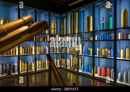 British and German WW1 colour coded artillery shells at WWI ...