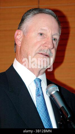 Fort Worth mayor Mike Moncrief grimaces after his tee shot off of the ...