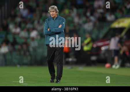 Manuel Pellegrini, head coach of Real Betis during the UEFA Europa ...