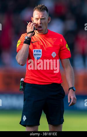 Waalwijk, Netherlands. 25th Apr, 2025. WAALWIJK, 25-04-2025, Mandemakers Stadion, Season 2024 ...