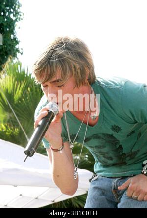 Aug. 13, 2005 - Hollywood, CALIFORNIA, USA - RICHIE SAMBORA, HEATHER ...