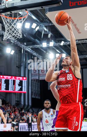 Bamberg, Deutschland. 25th Apr, 2025. Filip Stanic (Bamberg Baskets ...