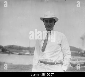 President Franklin D. Roosevelt and Secretary William D. Hassett as F.D ...
