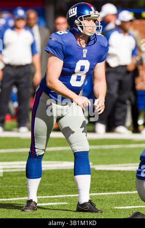 New York Giants kicker Graham Gano (9) kicks the ball during an NFL ...