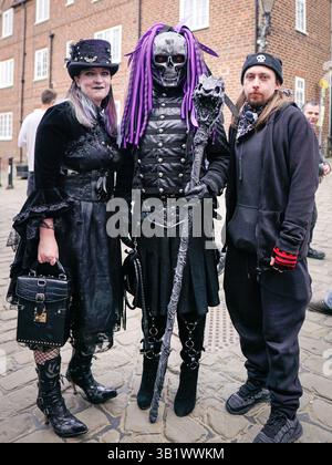 Whitby, United Kingdom, 26th. April, 2025. Gothic cosplayers gather in ...