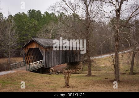 Historic Auchumpkee Creek Covered Bridge, Culloden, Georgia, USA Stock ...