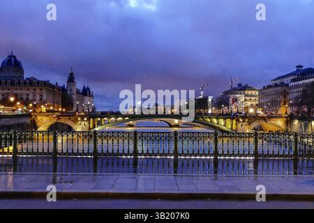 senna river at night, Photo image a Beautiful panoramic view of Paris Metropolitan City Stock ...