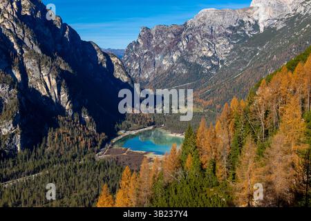 Dolomites mountains, Alpi Dolomiti beautiful scenic landscape in summer ...