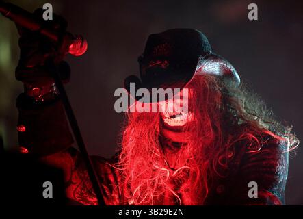Nov 22, 2009 - Chicago, Illinois, USA - Guitarist JOHN 5 performs live ...