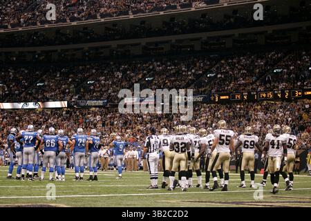 A general view of The New Orleans Saints playing against the Tampa Bay ...