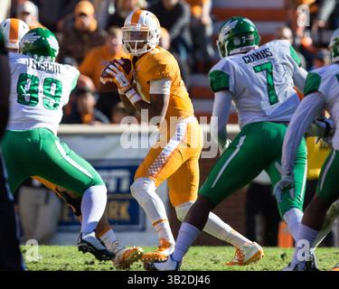 November 14, 2015: Joshua Dobbs #11 of the Tennessee Volunteers ...